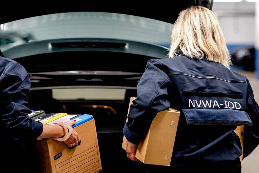 NVWA-IOD doorzoekt mestverwerkende bedrijven in fraudeonderzoek ...